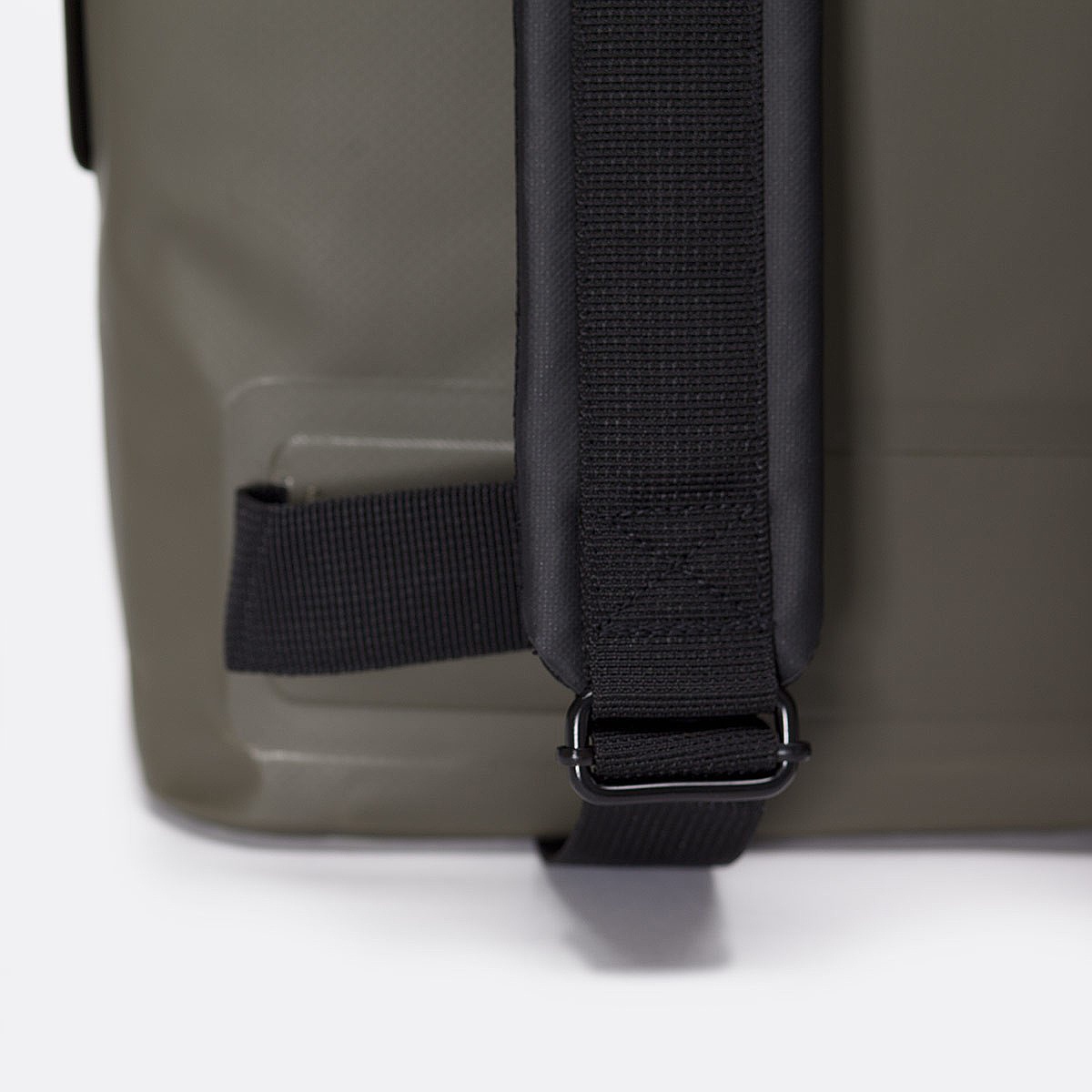 batoh Ucon Acrobatics Karlo Seal - Olive - Snowboard shop, skateshop ...