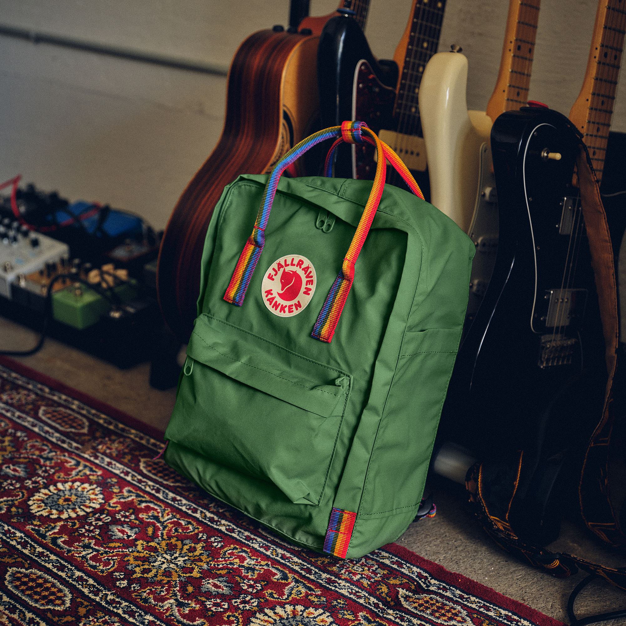 backpack Fjällräven Kanken Rainbow - 326/907 Ox Red/Rainbow Pattern ...